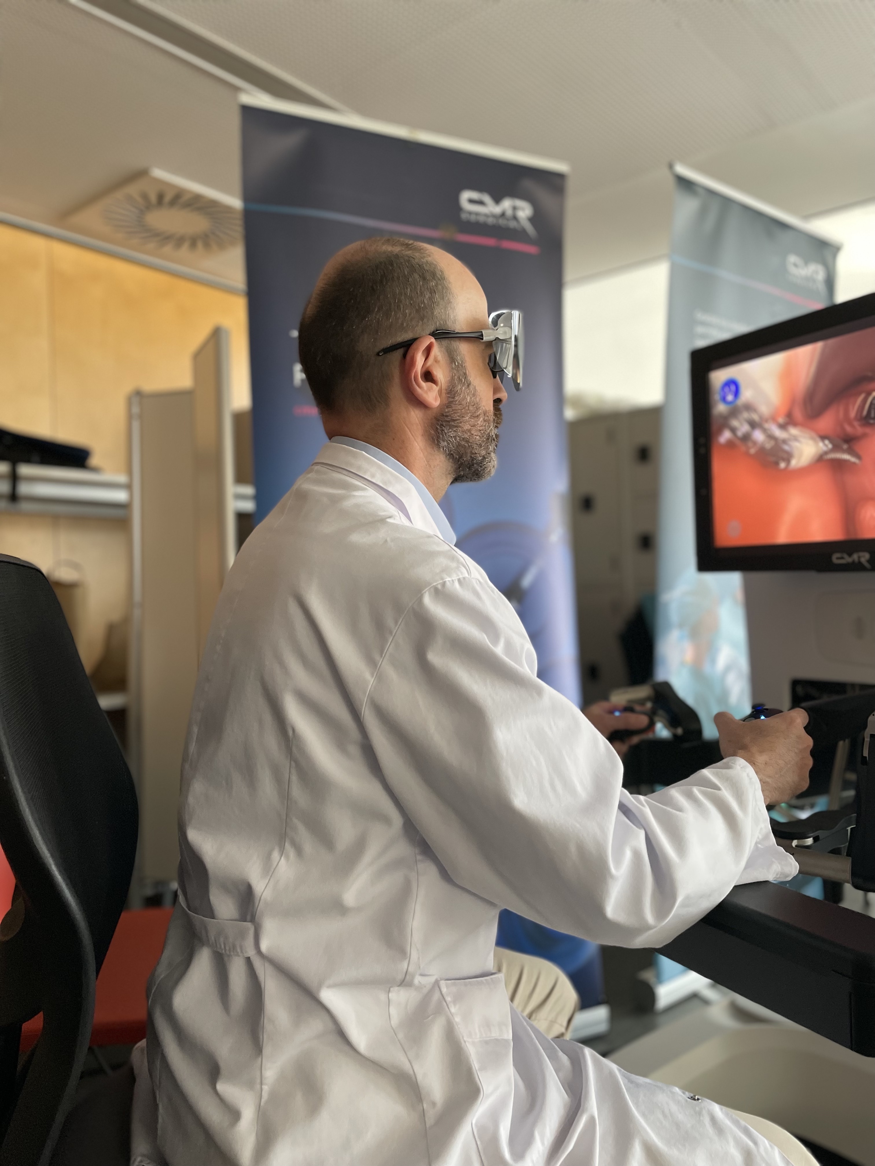 Versius (Cambridge Medical Robotics) – Head and Neck Robotic Surgery